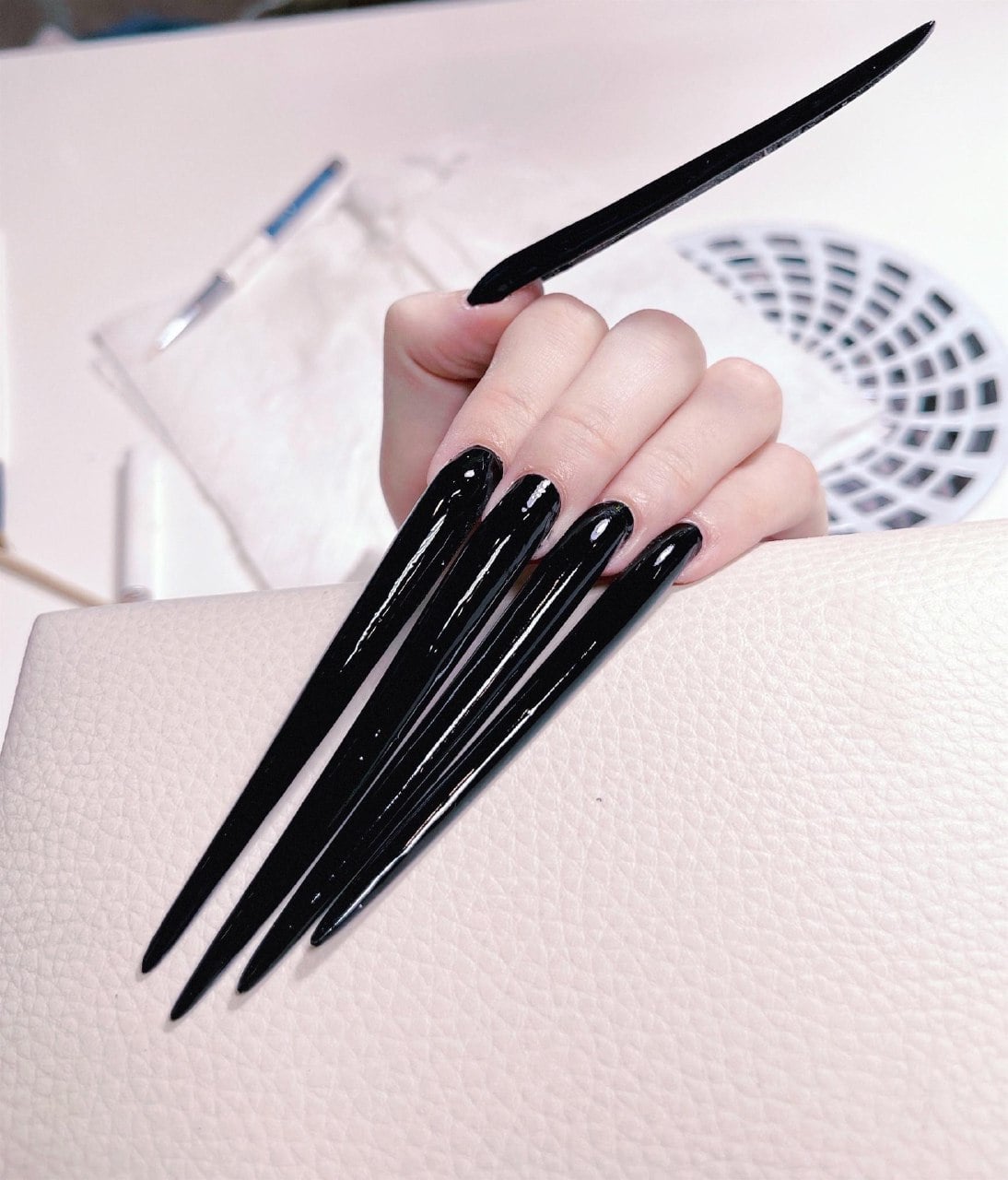 Super sharp and long black nails – COSMESTIC.COM ~ Beauty, Makup, and ...