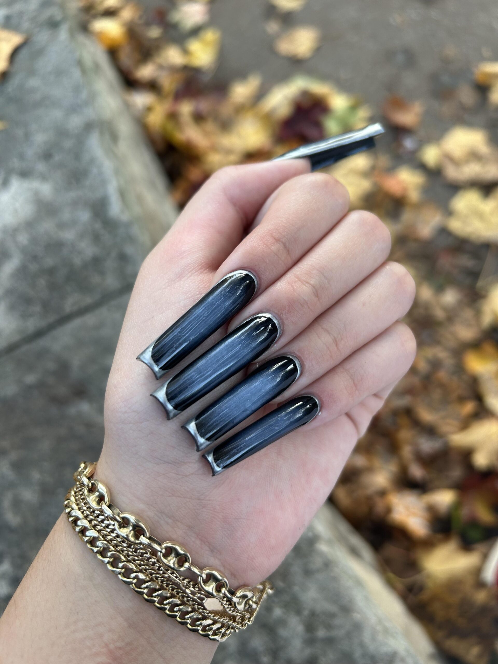 new set. she came for the jugular. – COSMESTIC.COM ~ Beauty, Makup, and ...
