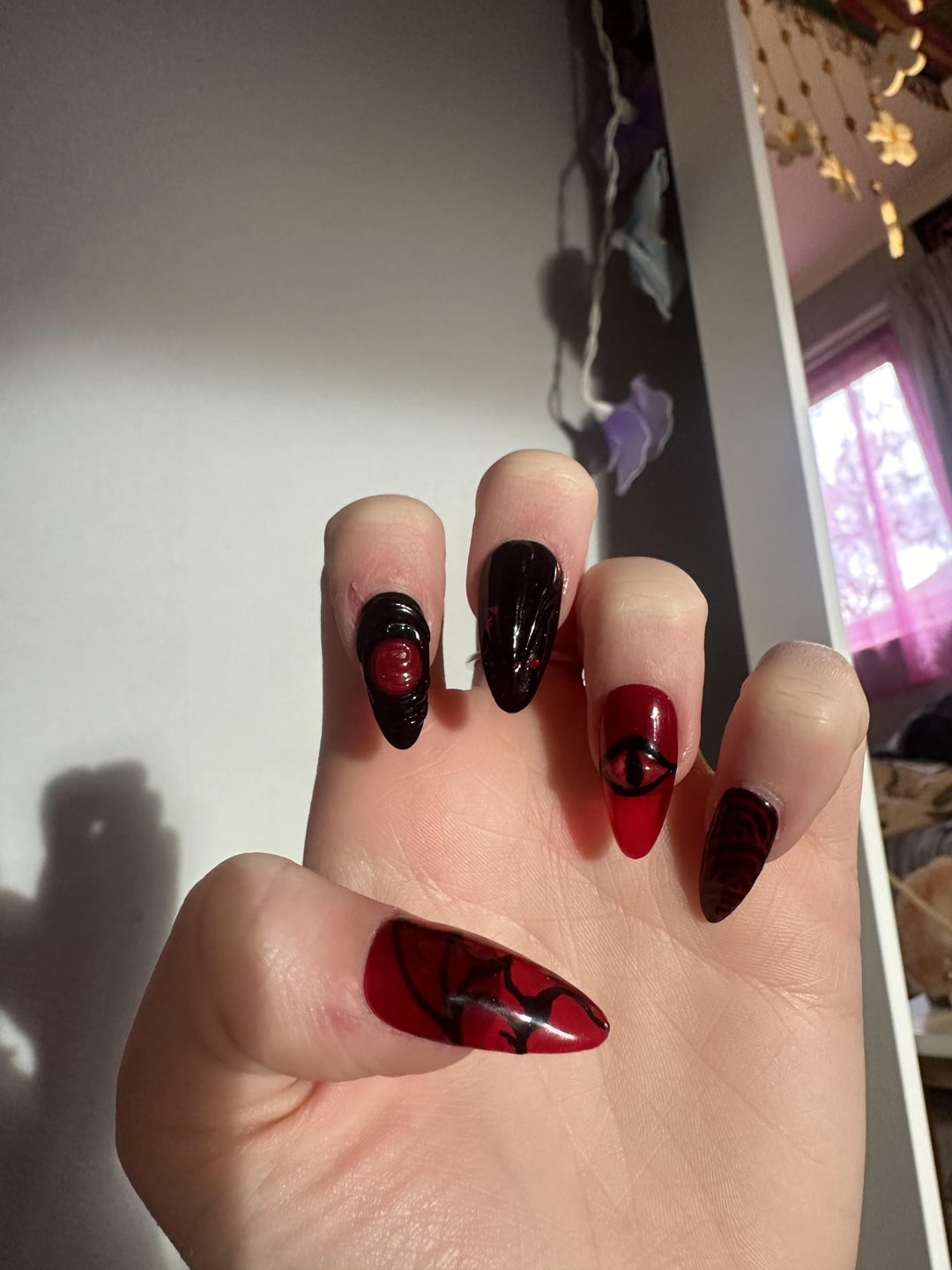 My cousins first time making gel nails, my first time wearing nails ...