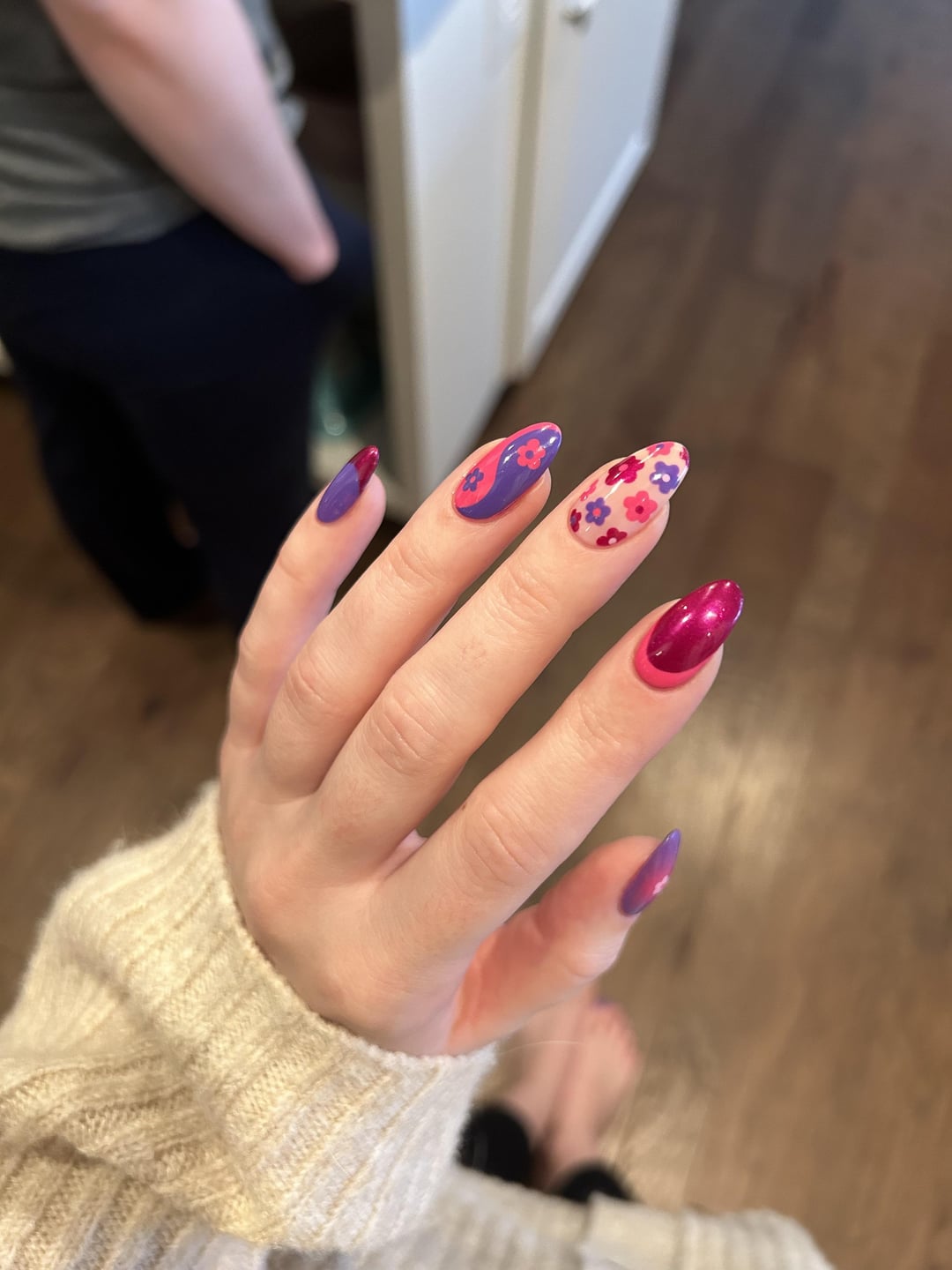 new cursed mani poses - COSMESTIC.COM ~ Beauty, Makup, and Cosmetics