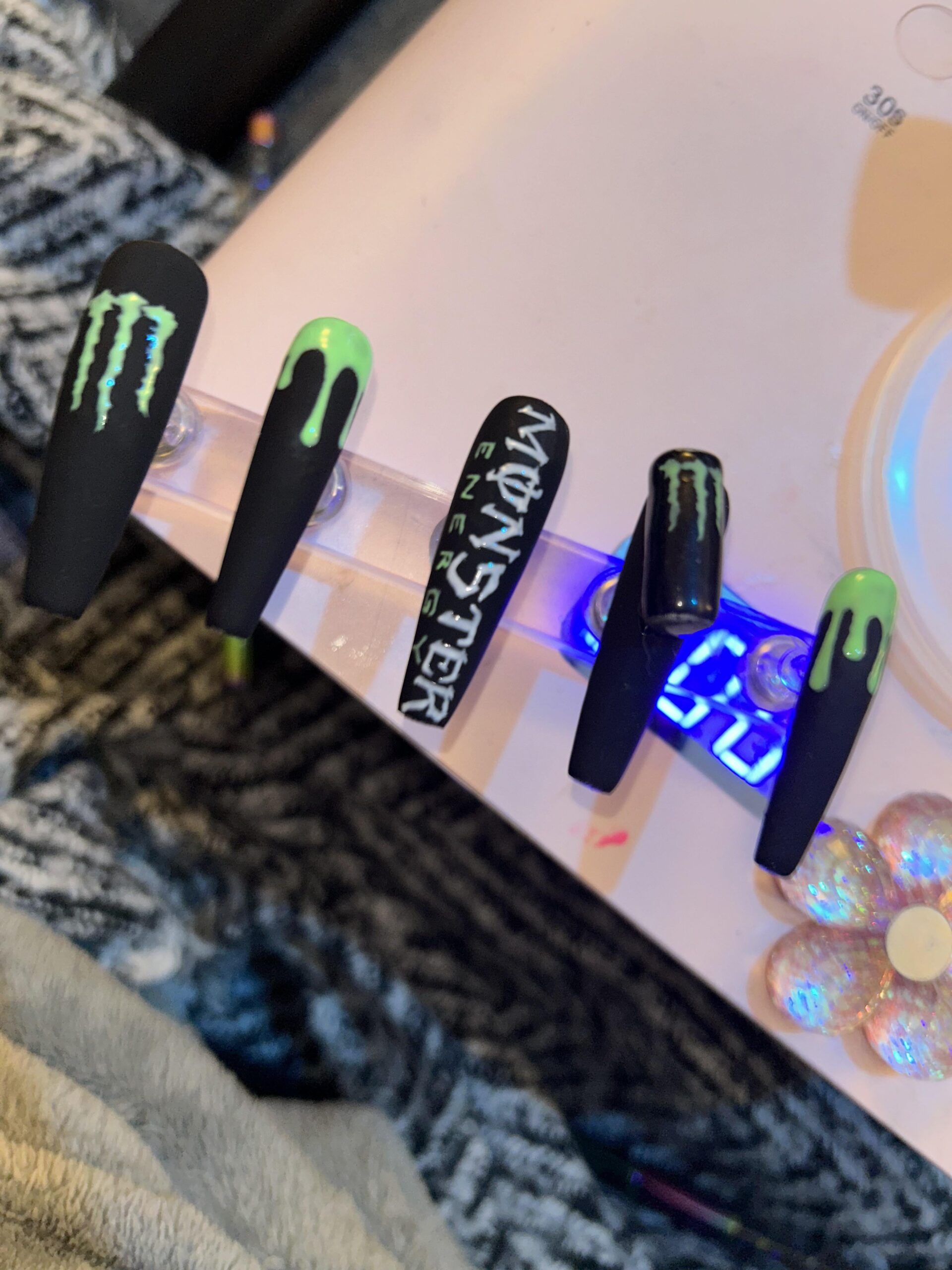 Monster press ons. – COSMESTIC.COM ~ Beauty, Makup, and Cosmetics
