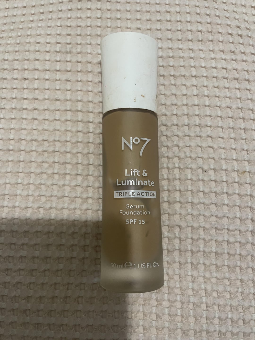 No7 Lift & Luminate Triple Action Serum Foundation – COSMESTIC.COM ...