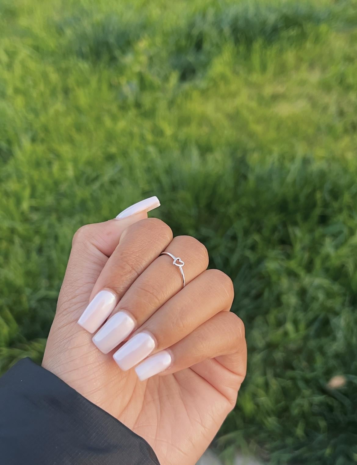 off white chrome nails 🤍 – COSMESTIC.COM ~ Beauty, Makup, and Cosmetics