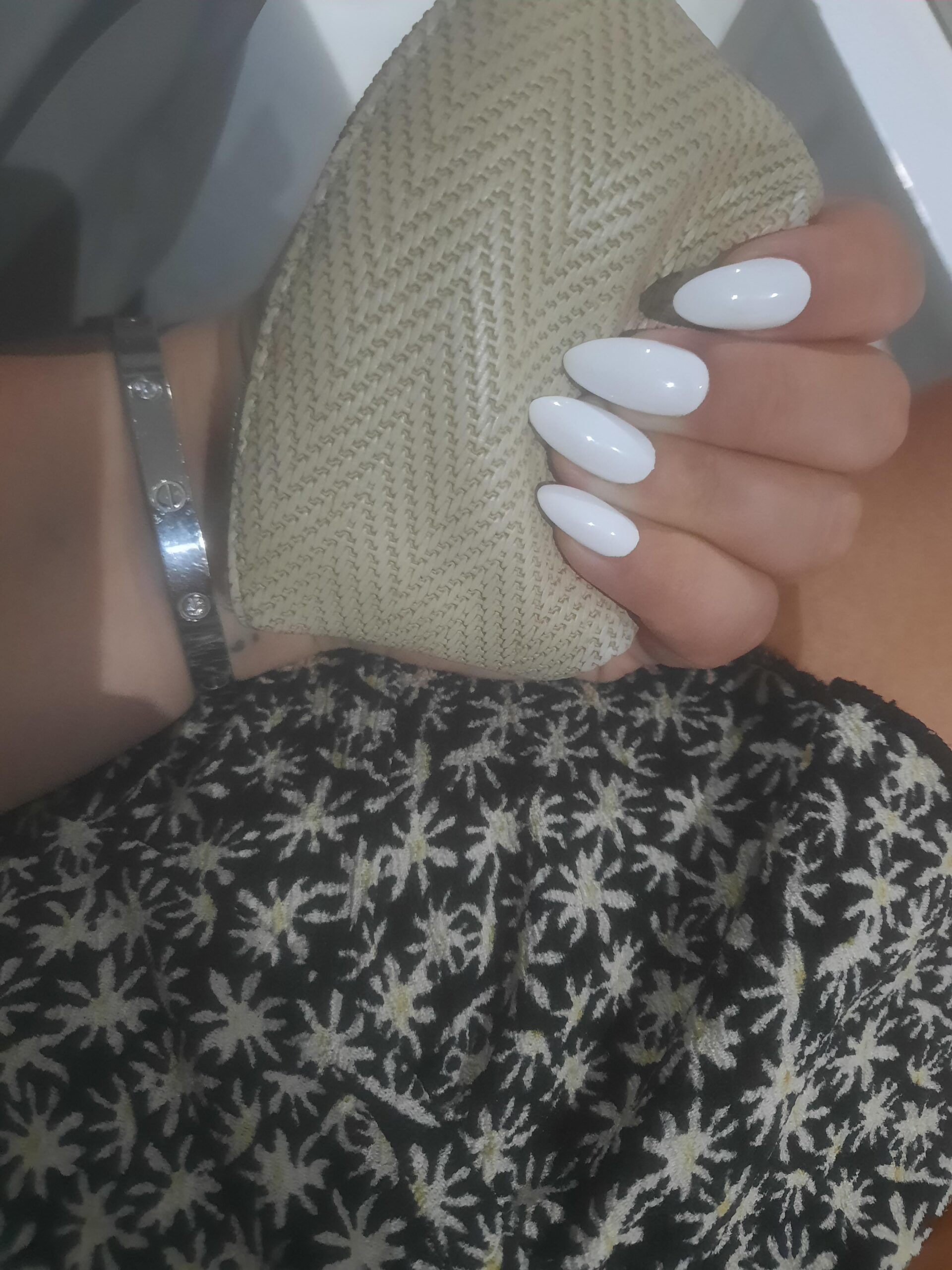 Plain white nails on really tan skin, yay or nay? – COSMESTIC.COM ...