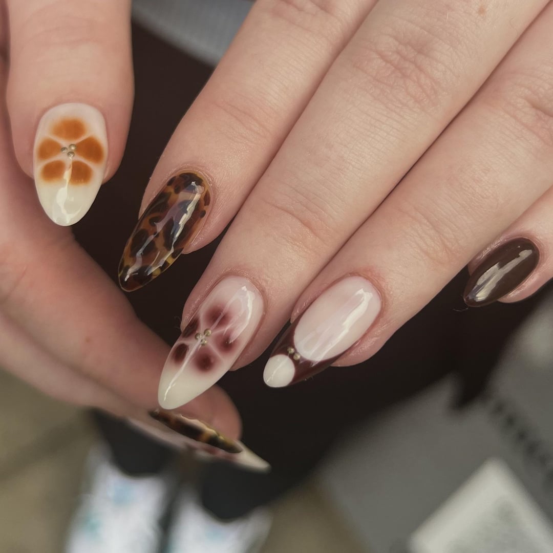 opinions on the empty space french tip trend? - COSMESTIC.COM ~ Beauty ...