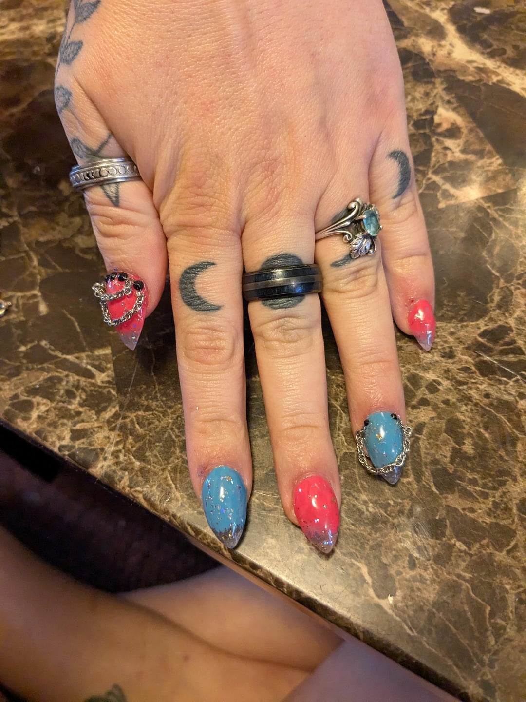 Jinx colors with some chains – COSMESTIC.COM ~ Beauty, Makup, and Cosmetics