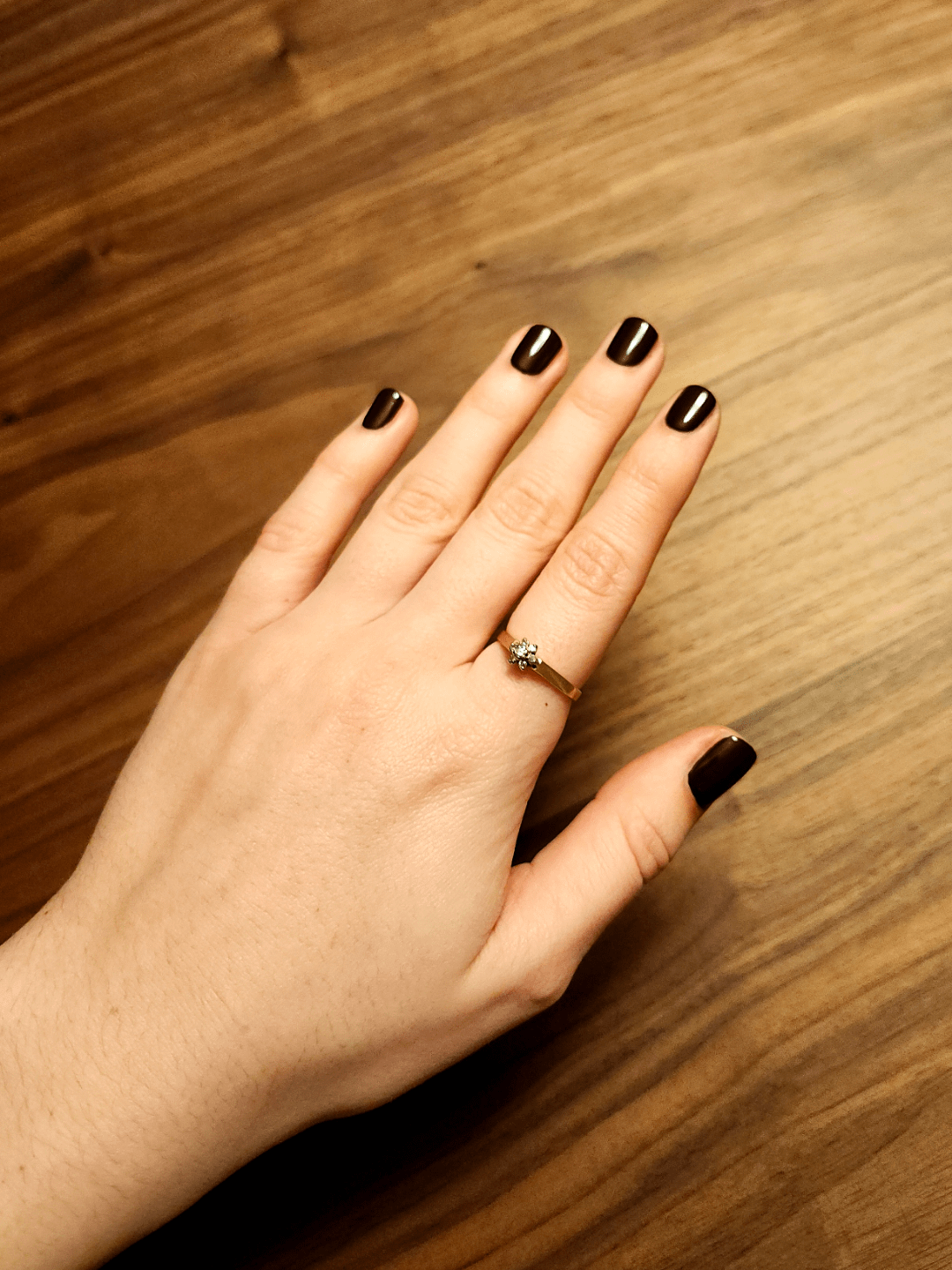 Essie Odd Squad – COSMESTIC.COM ~ Beauty, Makup, and Cosmetics