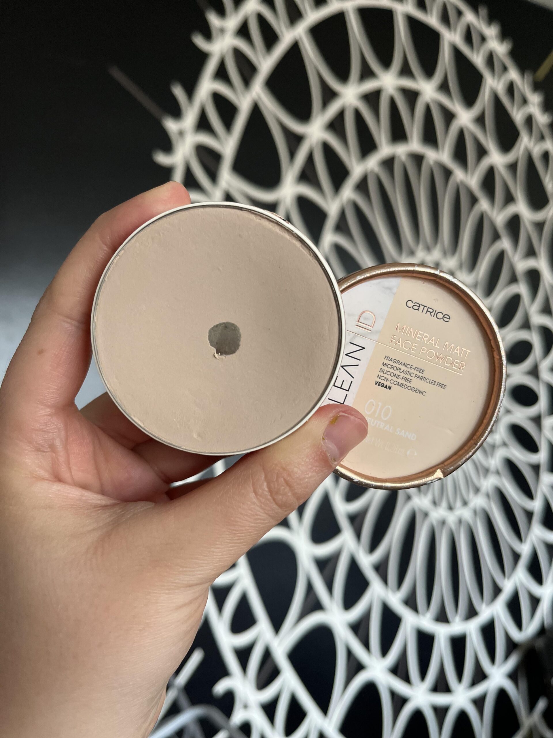 A boring face powder pan – COSMESTIC.COM ~ Beauty, Makup, and Cosmetics