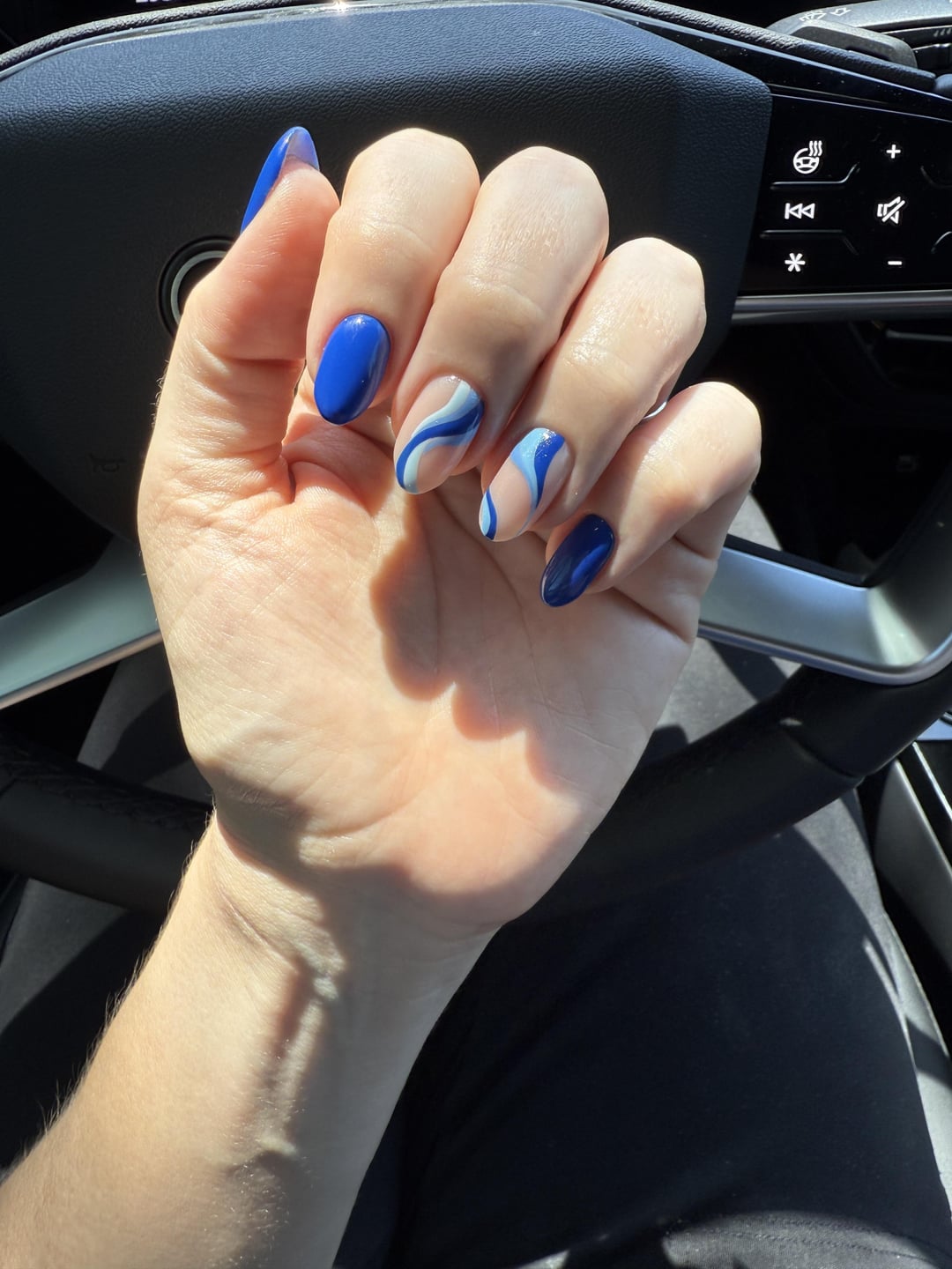 Pool party vibes for my Russian mani – COSMESTIC.COM ~ Beauty, Makup ...